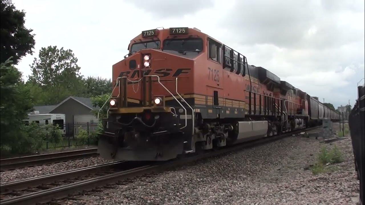 BNSF #7125 Leads WB Grain Trian with Executive MAC on DPU. Olathe, KS 6/10/23 - YouTube