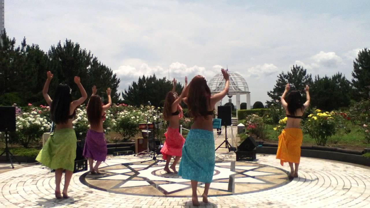 Hoe Ana - Polynesian Danses - YouTube