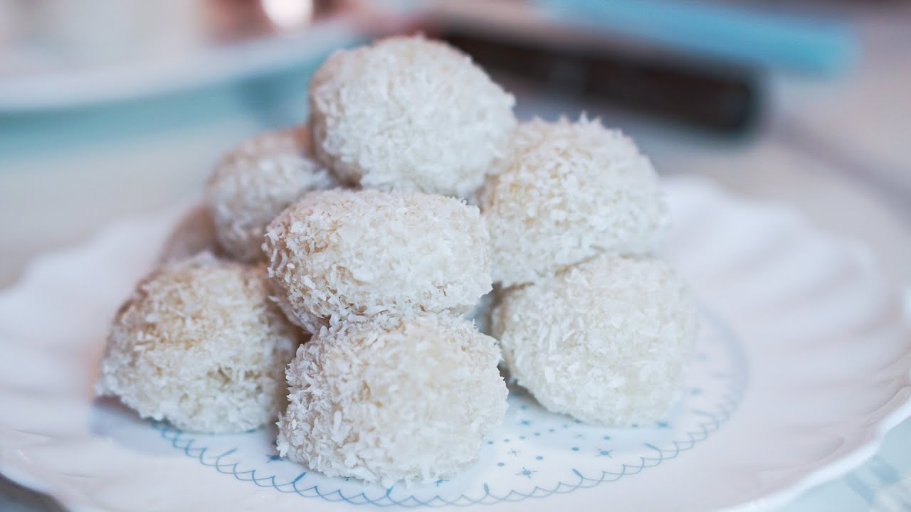 Coconut Sago Balls | Asian dessert | အုန်းသီး သာကူလုံး - YouTube