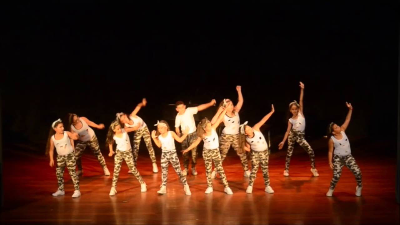 festival 2015/2016 "Studio Danza Emcional" Celia Medina - YouTube