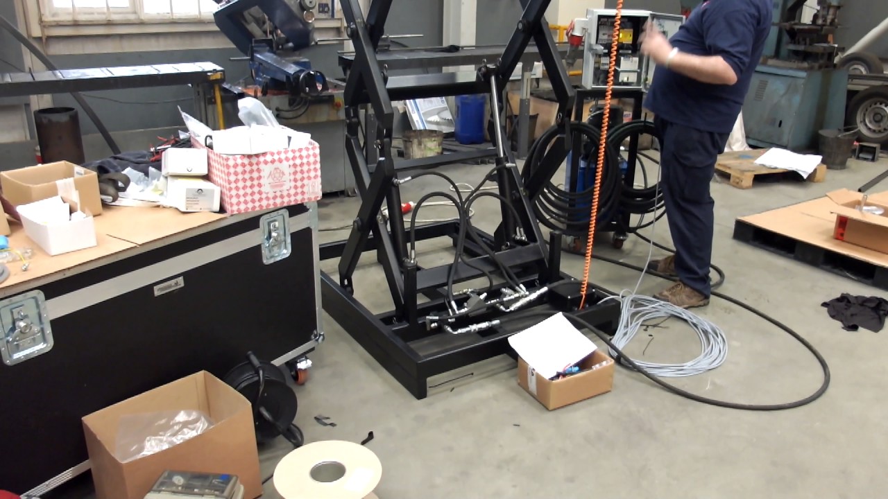 Safe edge testing - Bodyguard Scissor Lift - YouTube