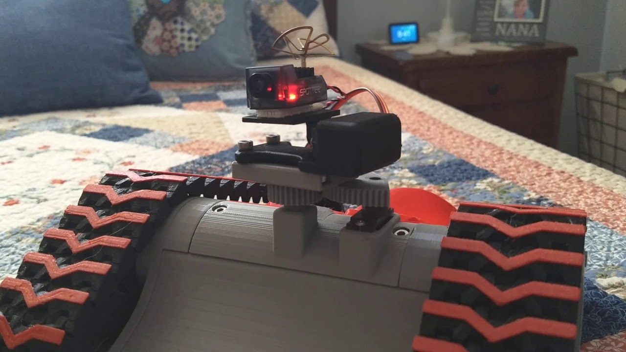 Pan tilt demo for tank turret mount. - YouTube