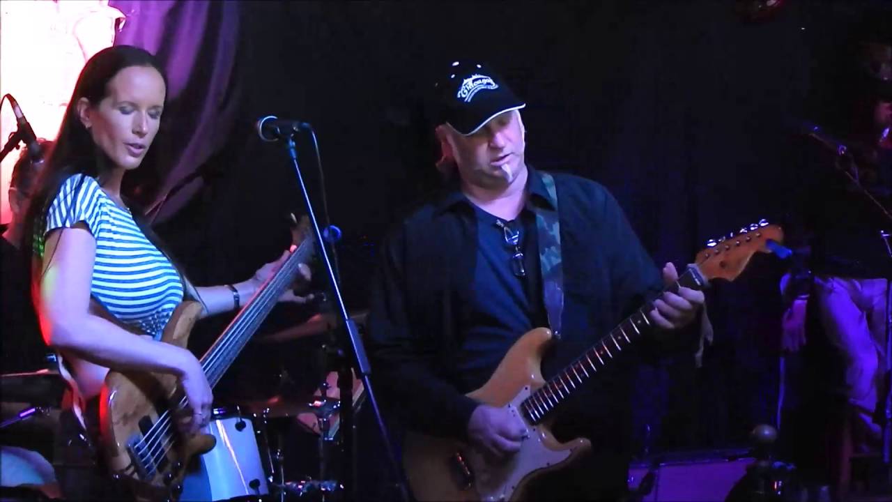 Anni Piper - Lost Without You - YouTube