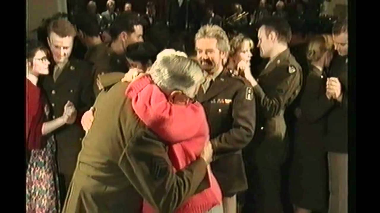 Noel's Christmas Presents, Director, Guy Freeman - montage.avi - YouTube