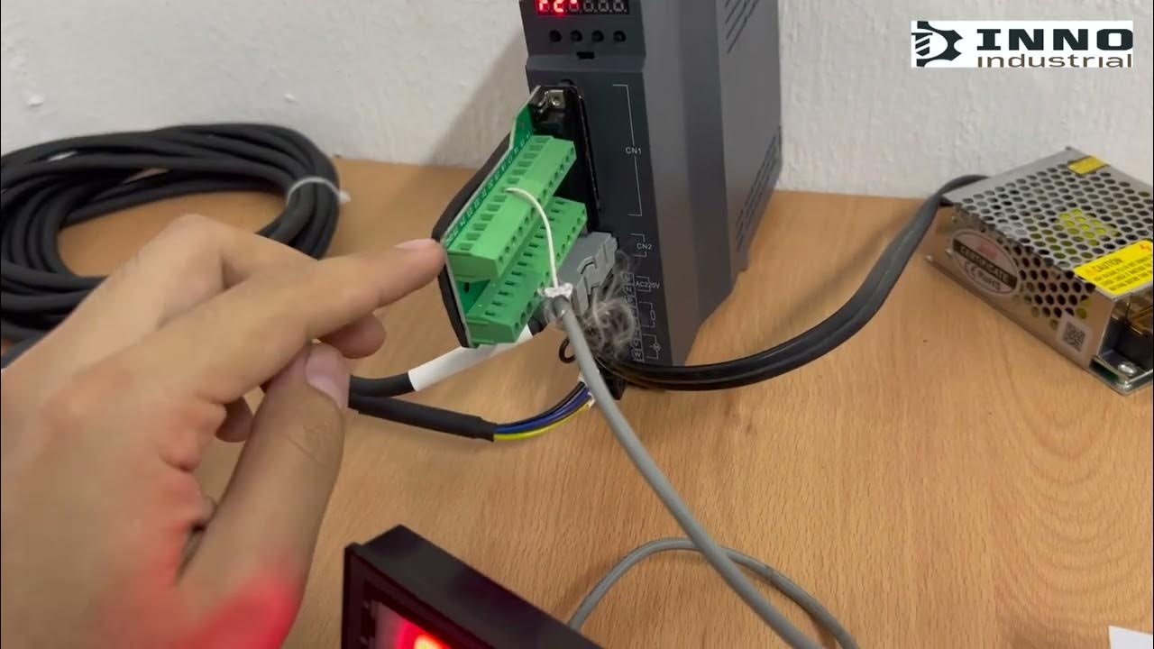 Como conectar y configurar un servomotor con pulso y dirección - YouTube