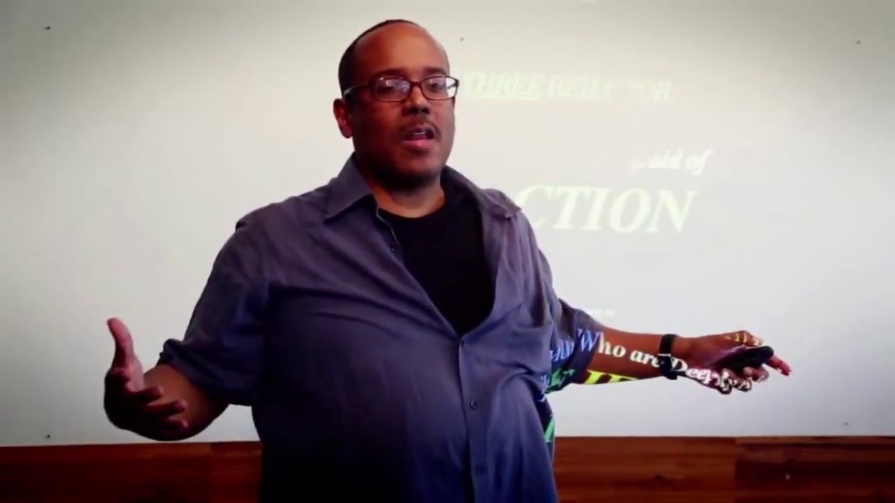 Alan Roger Currie habla sobre el Rechazo - YouTube