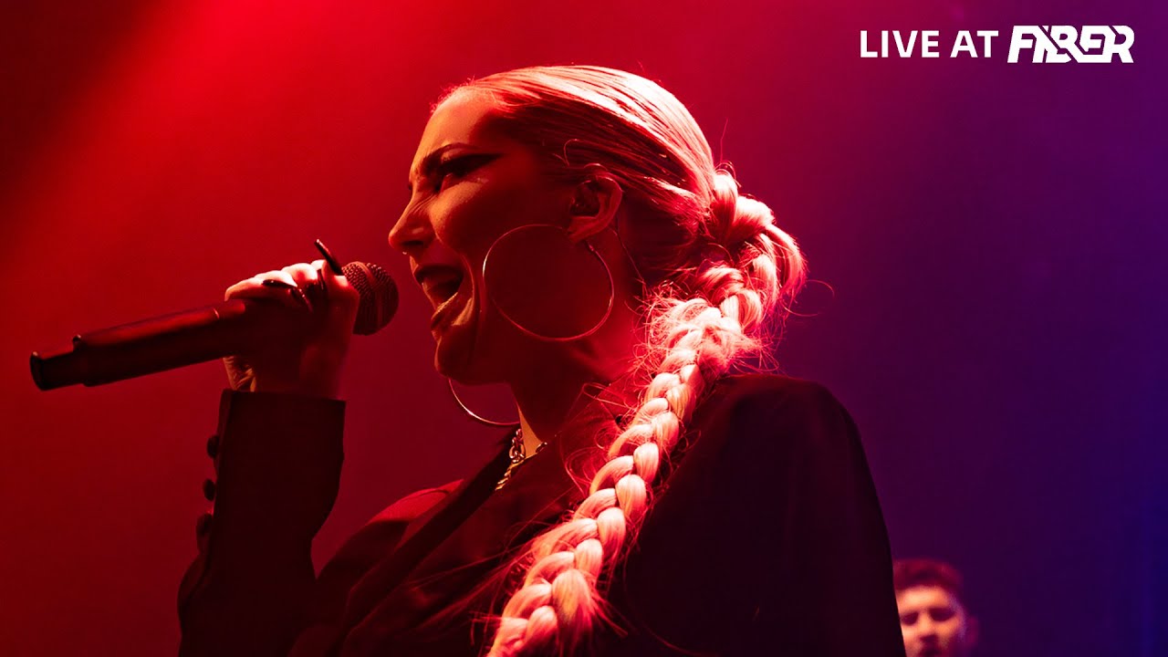 Ruth Royall LIVE | (Drum &) Bass Liveshow | Live At Fiber - YouTube