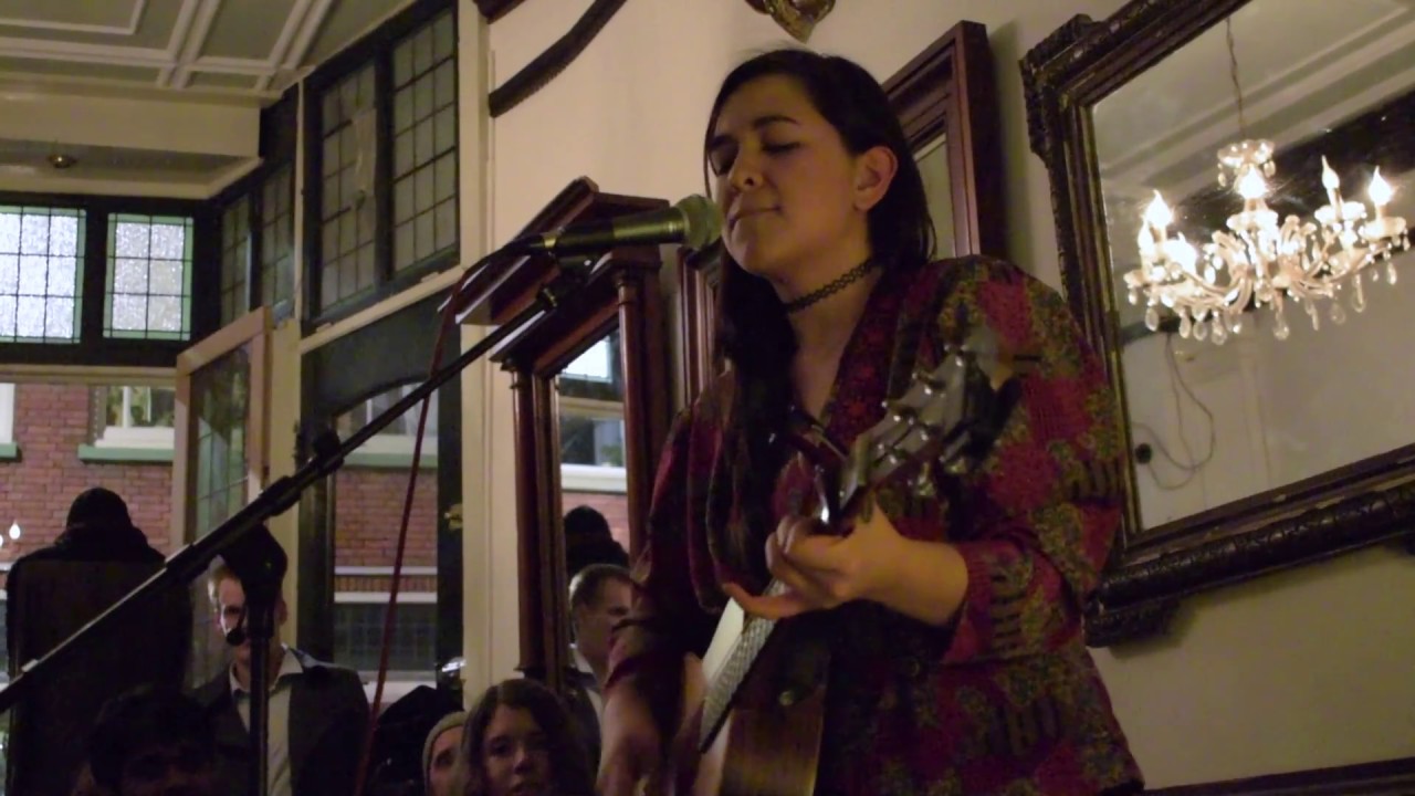 Cathy Shannon - Can You Keep A Secret (Original) - YouTube