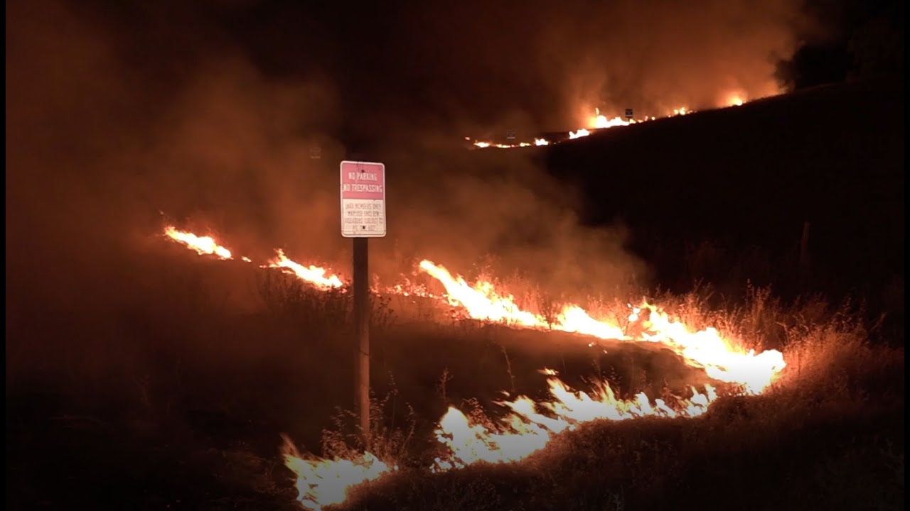 Park Fire: Raw early morning video of Park Fire burning near Anderson ...