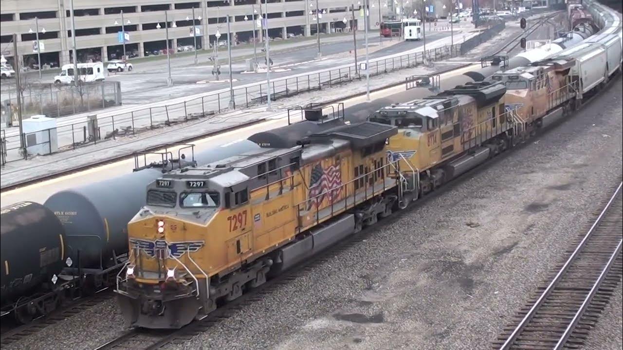 UP #7297 Leads EB Grain Train. Kansas City, MO 2/3/24 - YouTube