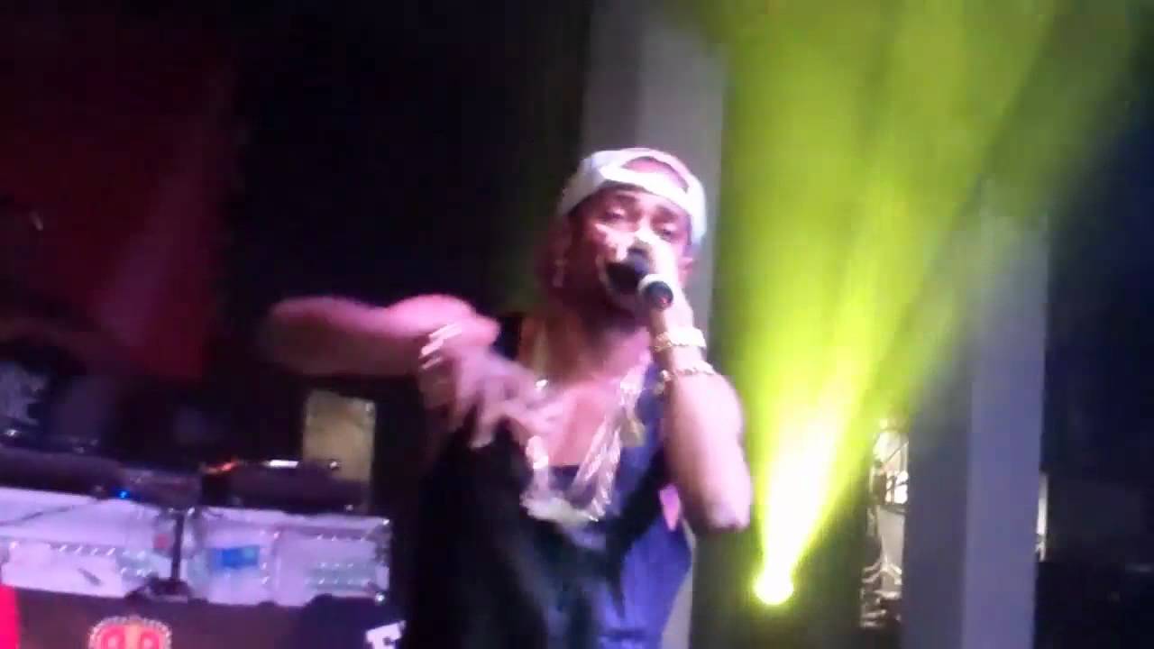 Big Sean Supa Dupa Lemonade Live San Antonio TX 12/05/2011 - YouTube