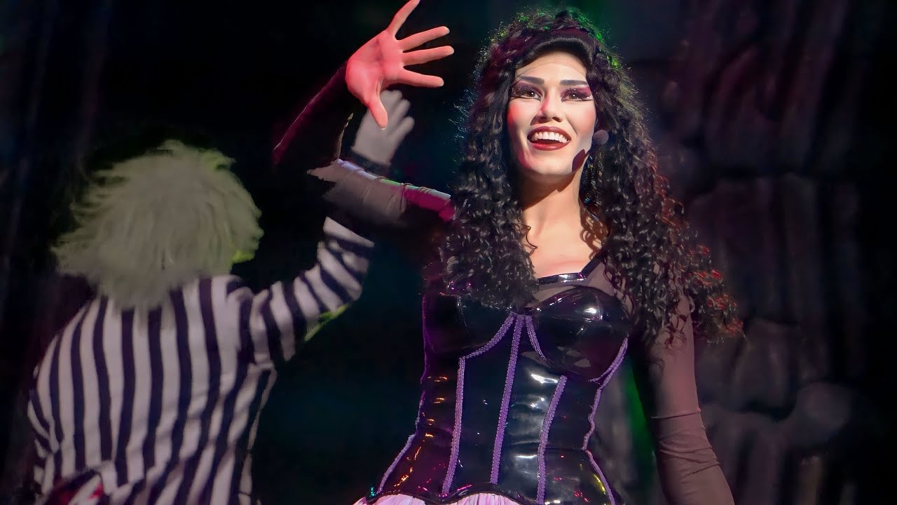 Jadieブライド《USJ ユニモン》ユニバーサル・モンスター・ライブ・ロックンロール・ショー(23期) - YouTube