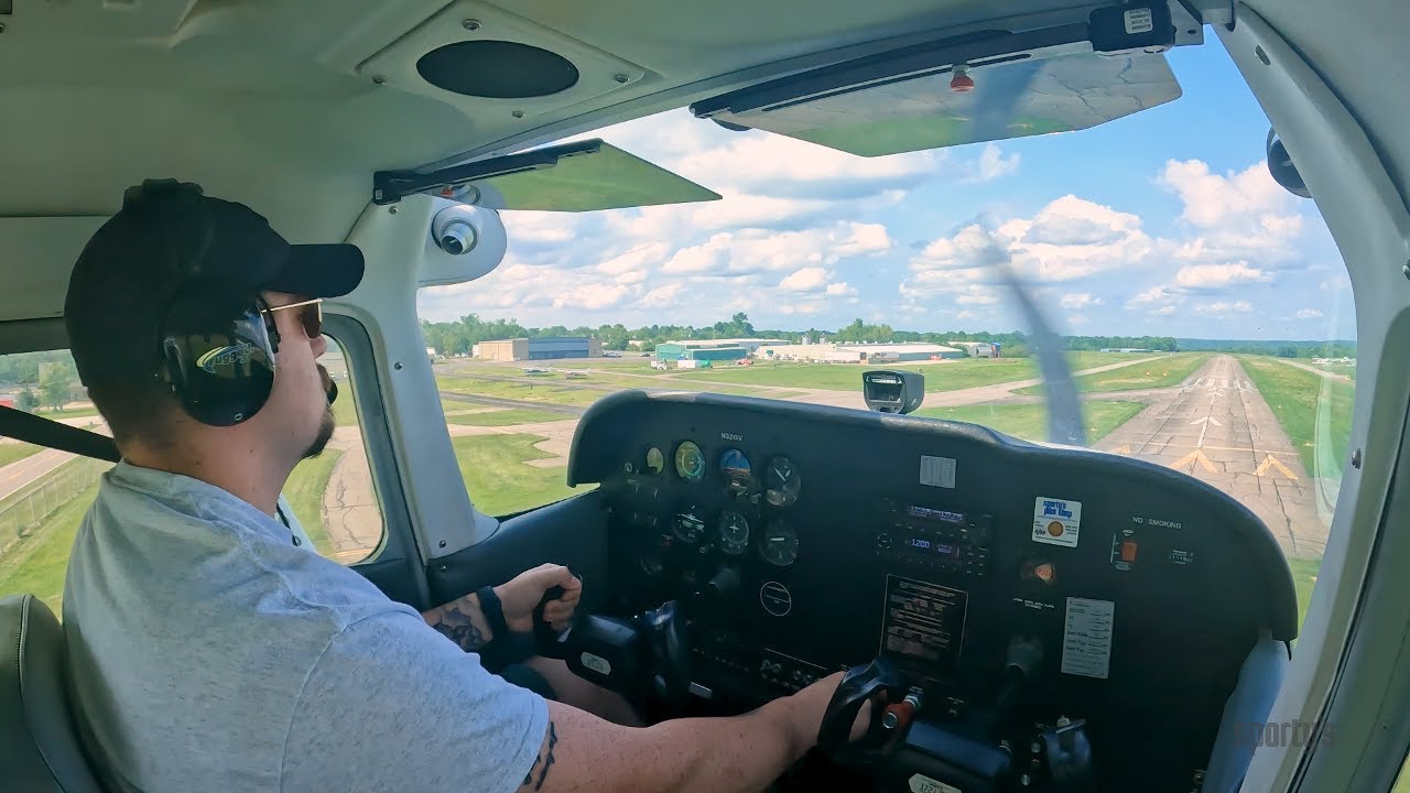 Quenton Miller's first airplane solo at Sporty's Academy - YouTube