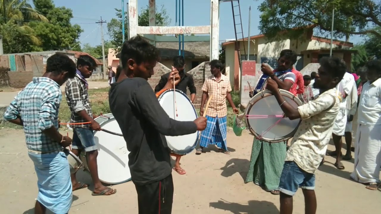 பறை மேலம் // ஆதி பறை ஆட்டம்// parai melam // Tamil tenral - YouTube
