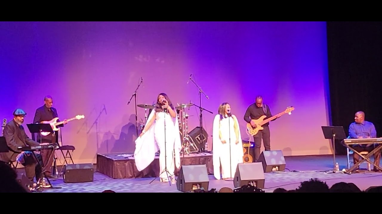 "Divas of R&B" ftg Carmen Craven and Brigette Johnson sings "My Guy" at ...