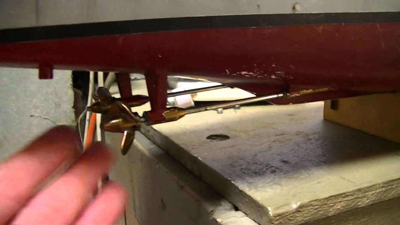 Inside the Proboat Arleigh Burke class destroyer - YouTube