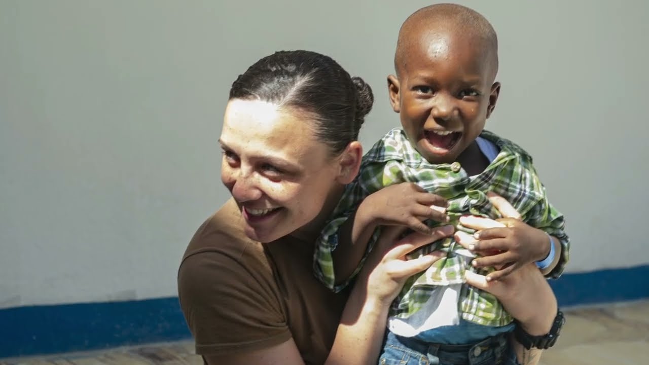 USNS Comfort Continuing Promise 2022 Spanish - YouTube