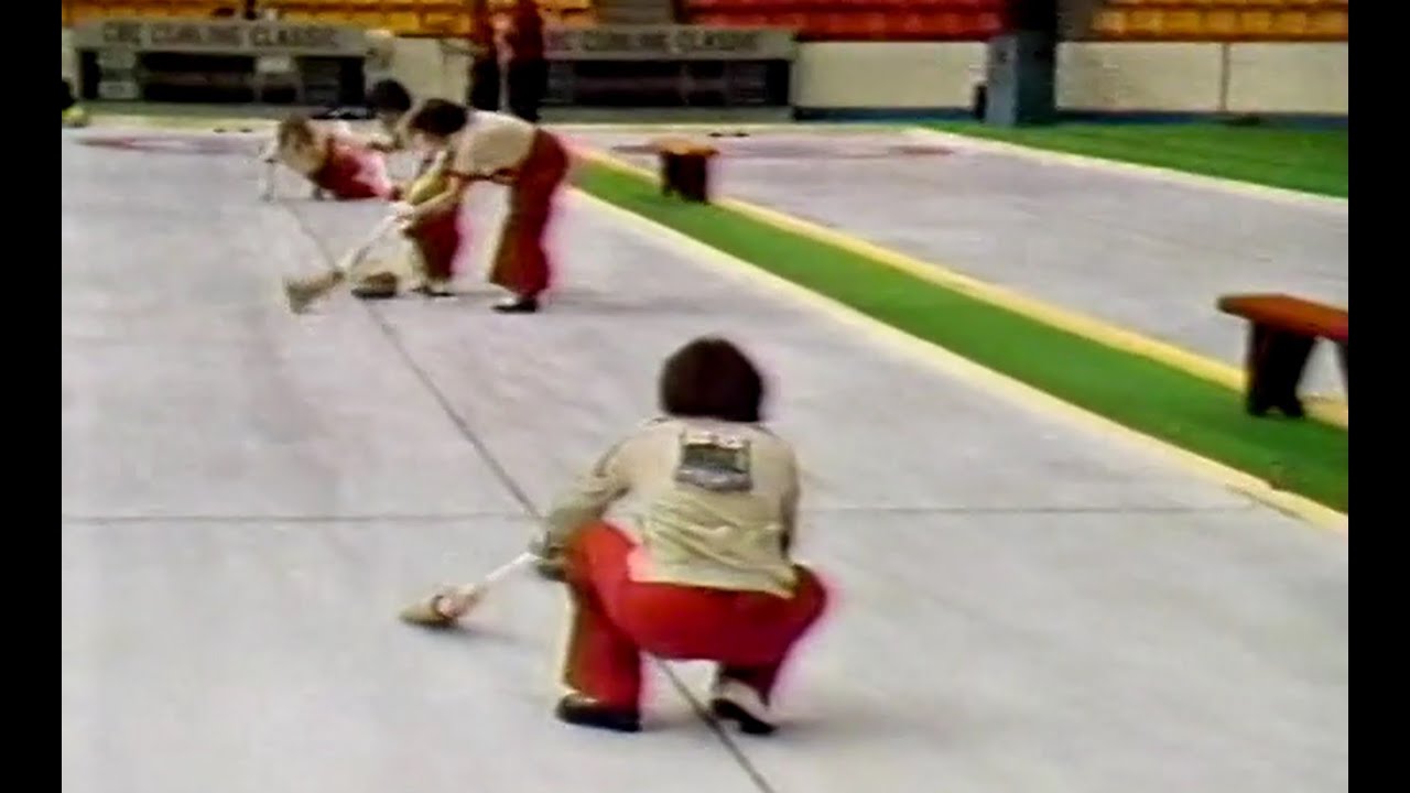 1979 CBC Curling Classic - Lukowich vs Pidzarko - YouTube