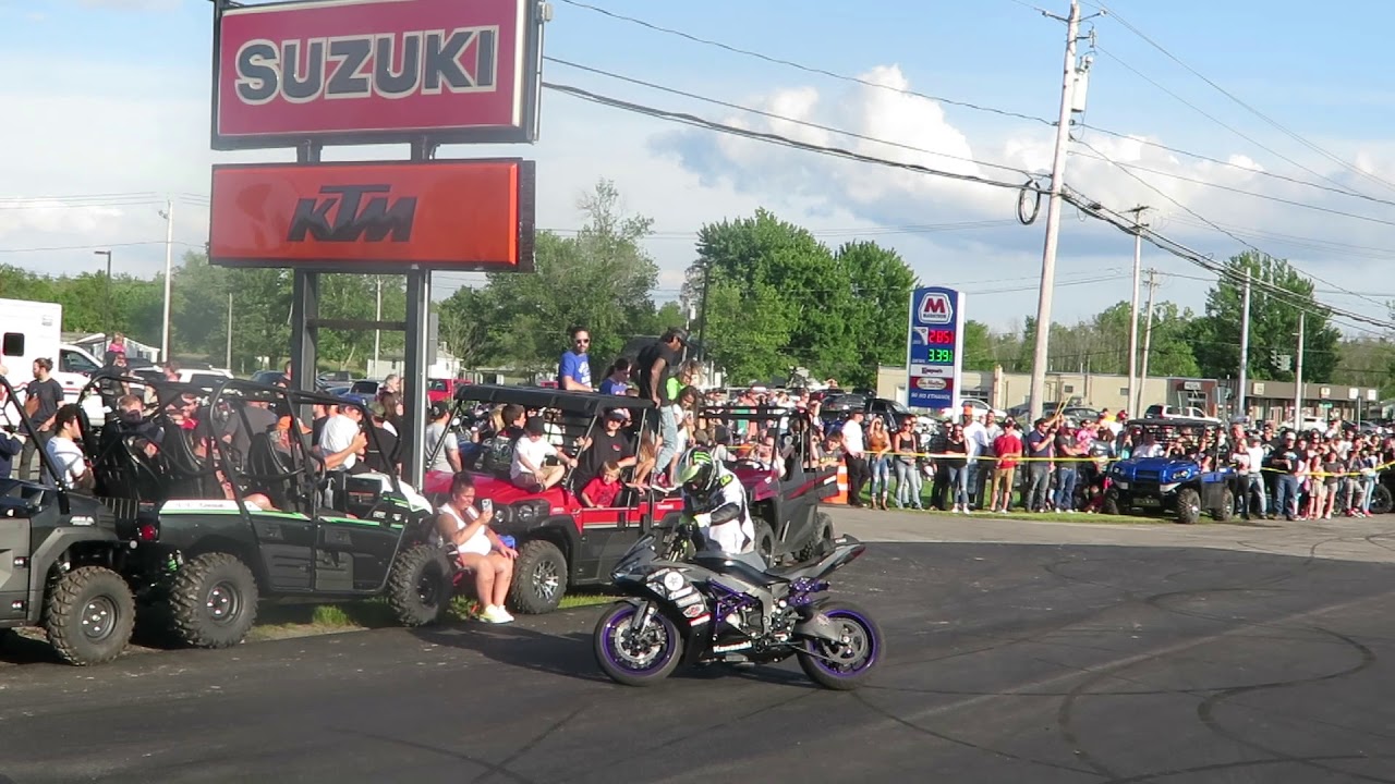 Jason Britton Motorcycle Stunt Show at Hebelers June 18, 2019 - YouTube