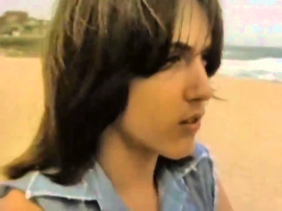 Perry Keyes, He Scores He Shoots - YouTube