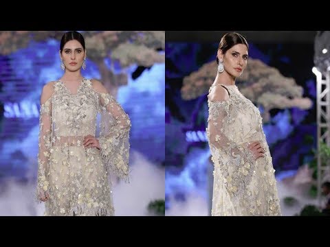 Sana Safinaz ‘Roses and Rue’ Collection at FPW 17