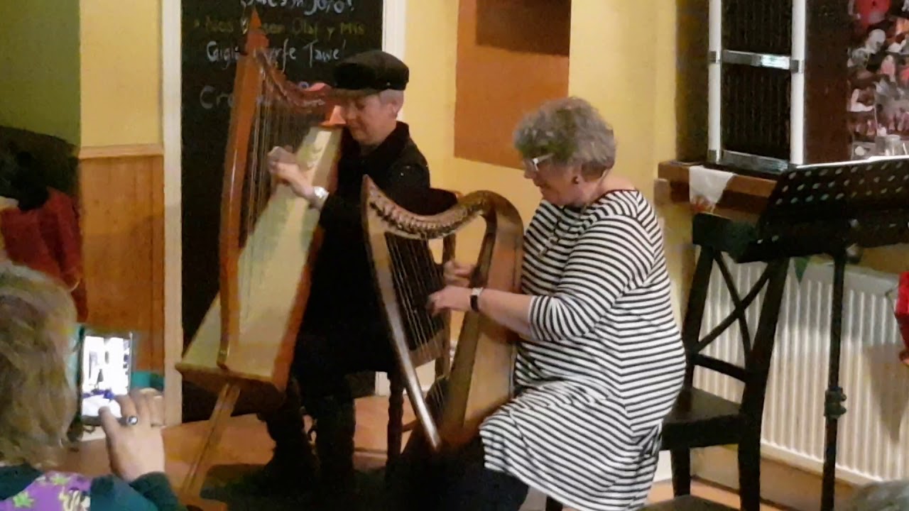 Sioned Webb a Mair Tomos Ifans - Walts Trefforest - Tŷ Tawe Ebrill 2019 ...