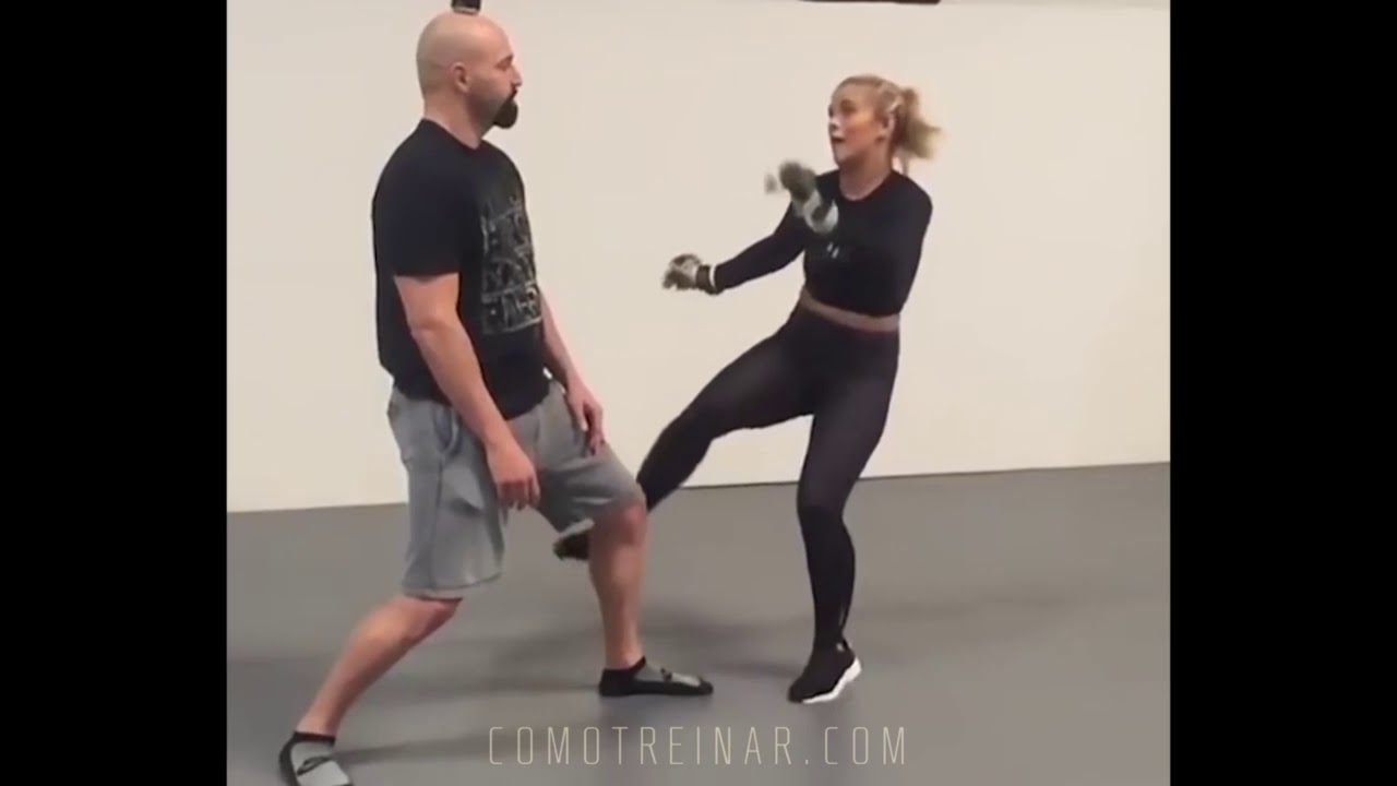 ASTOUNDING FEMALE FITNESS PERFORMANCES 2018 - YouTube