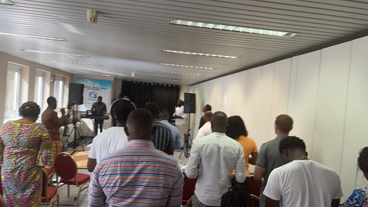 Pasteur Alain Ilunga L’homme des miracles en Campagne d’évangélisation ...