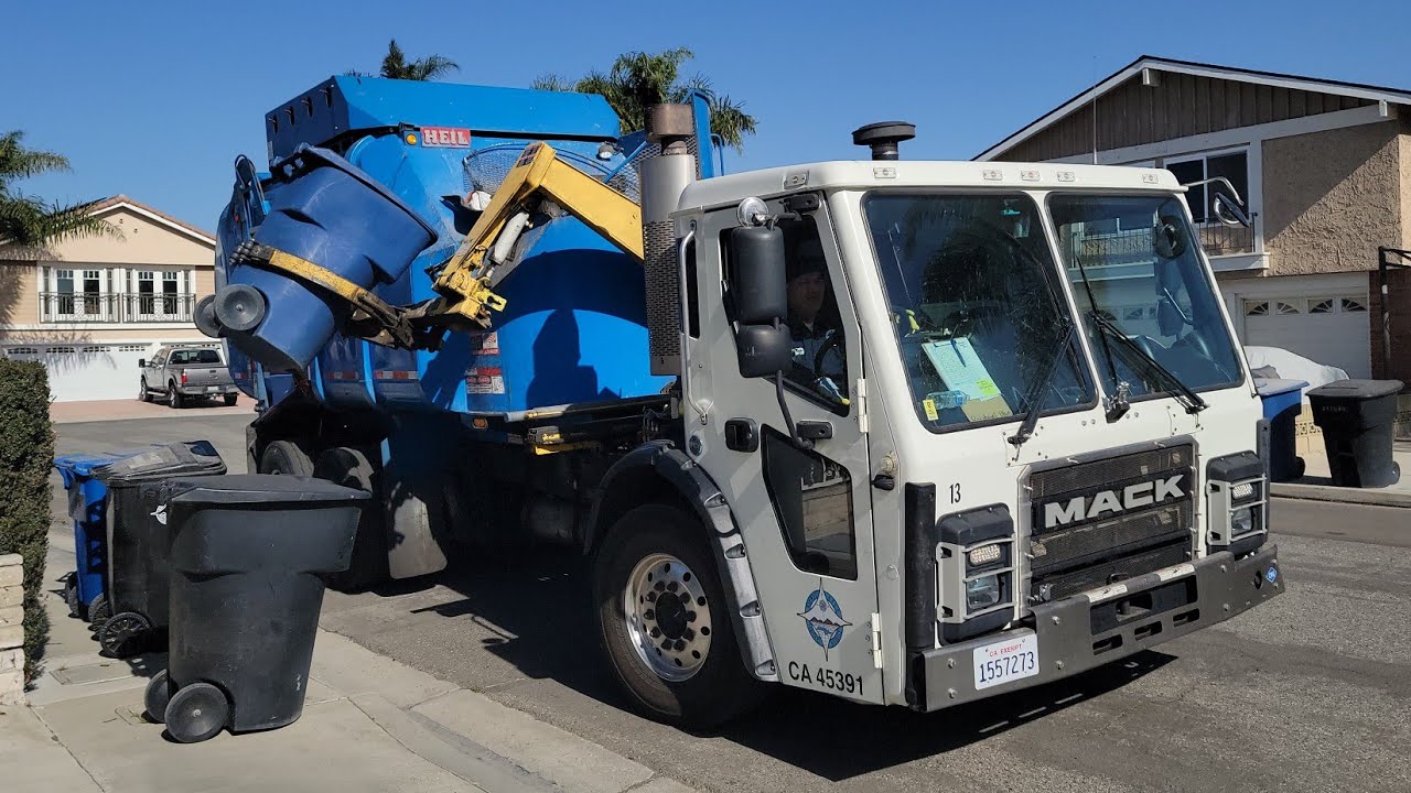 Midway City Sanitary District: 2 Fast Mack LR Rapid Rail ASL Garbage ...