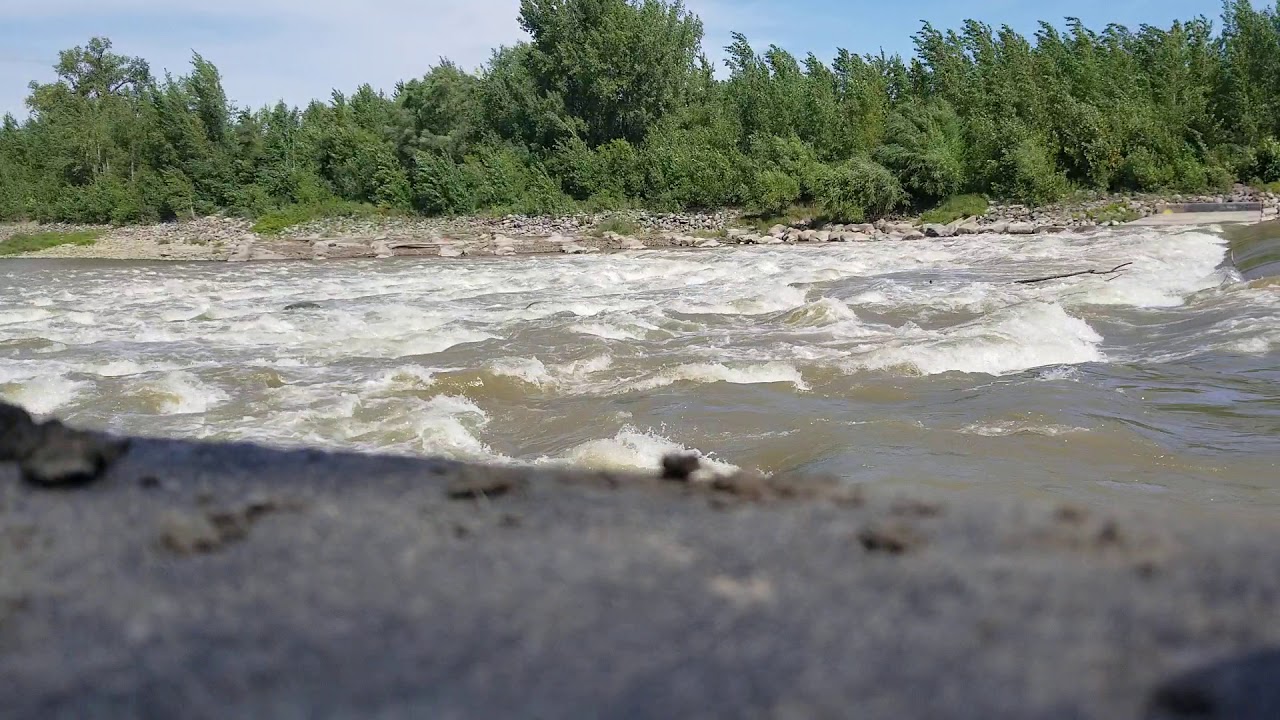Riverside dam Red River - YouTube