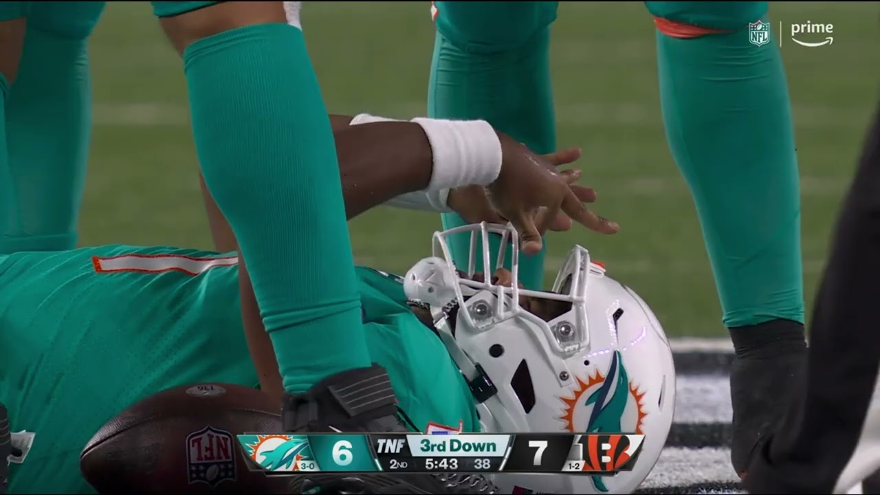 Tua hits the ground hard and gets injured for the second week in a row ...