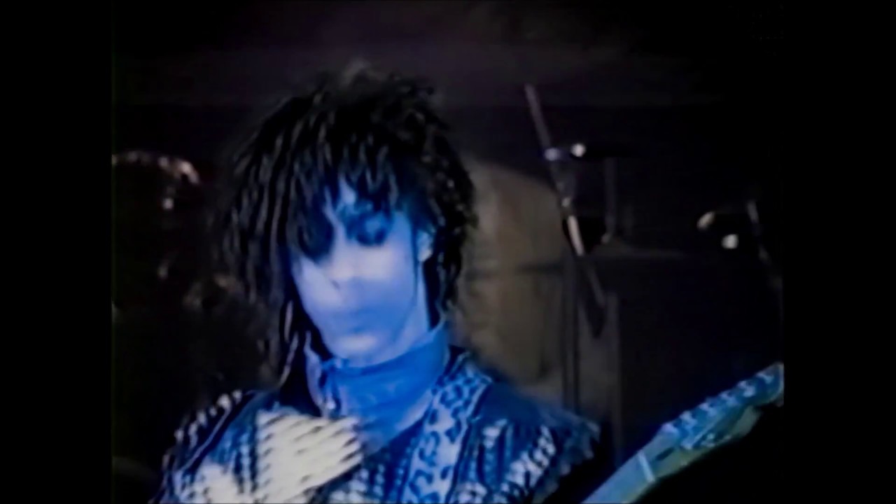 Prince - Computer Blue [Live, 1983] - YouTube