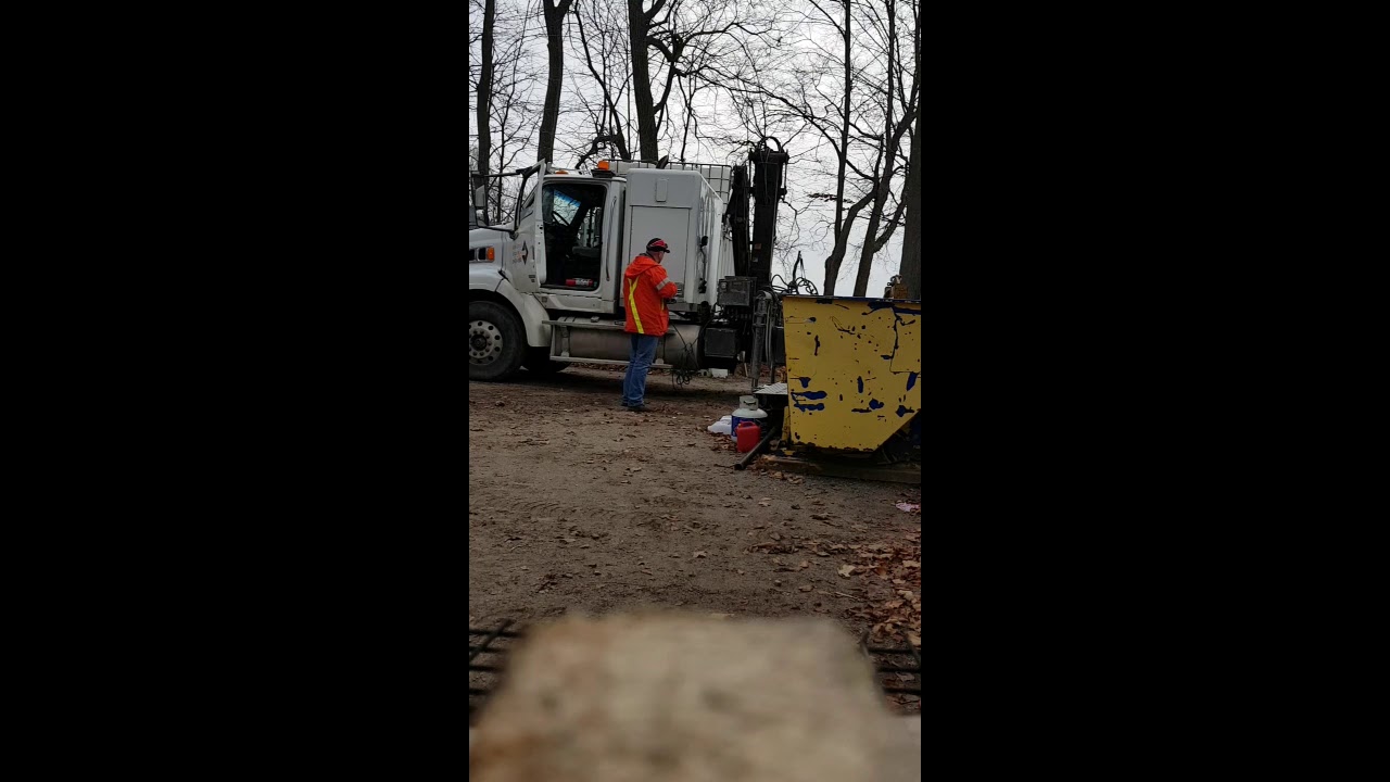 Hiab 125 knuckleboom crane - YouTube