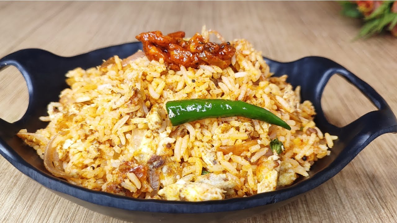 Avakaya Egg Fried Rice || Mango Pickle Fired Rice || Avakaya Rice || # ...