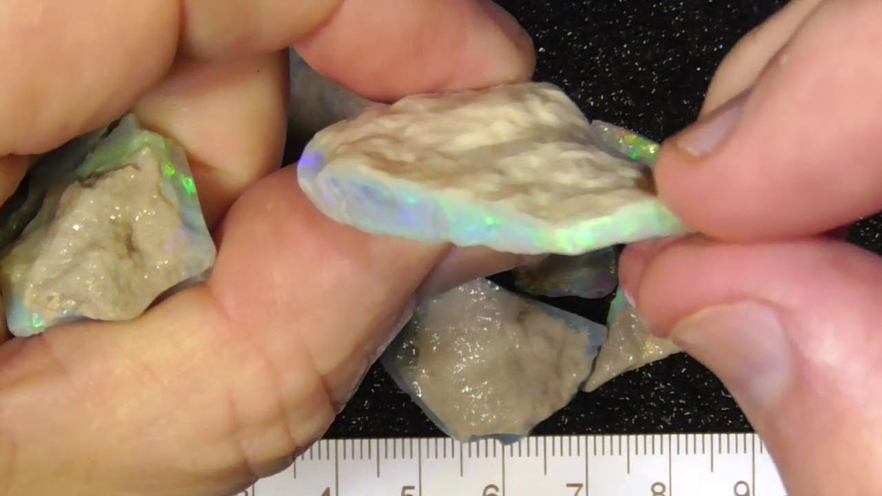 Seam Opal from Lightning Ridge, Australia - Ro1123 - YouTube
