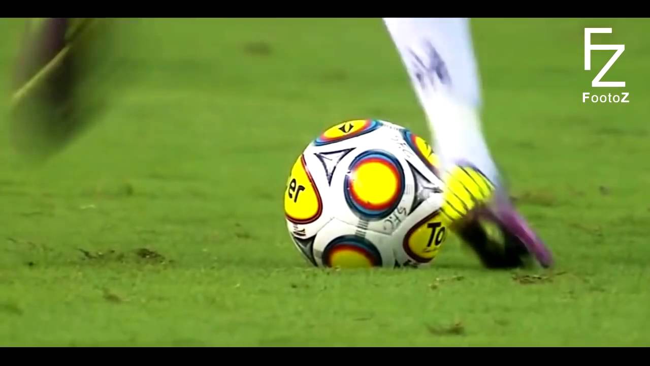 Football Circus Crazy Showboat Skills HD - YouTube