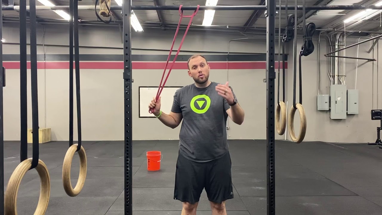 Posterior Chain Activation Squat - YouTube