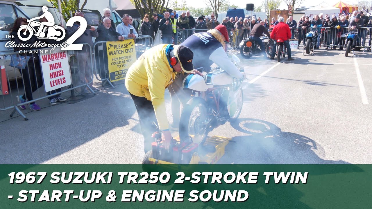 1967 Suzuki TR250 2-stroke twin cylinder - start-up & engine sound ...