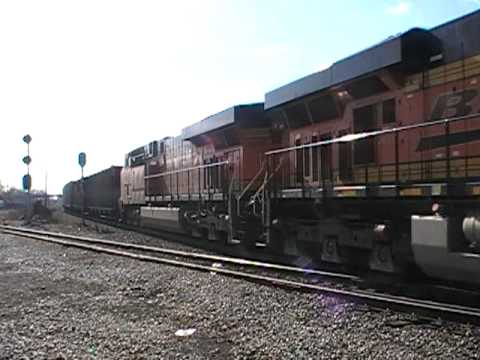 BNSF 5933 Leads NS Q35 at North Dalton - YouTube
