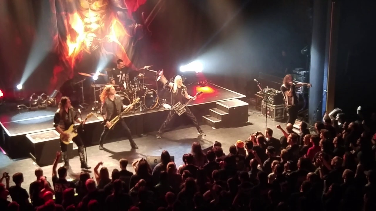Hammerfall - Hector's Hymn Live Québec 2017 - YouTube