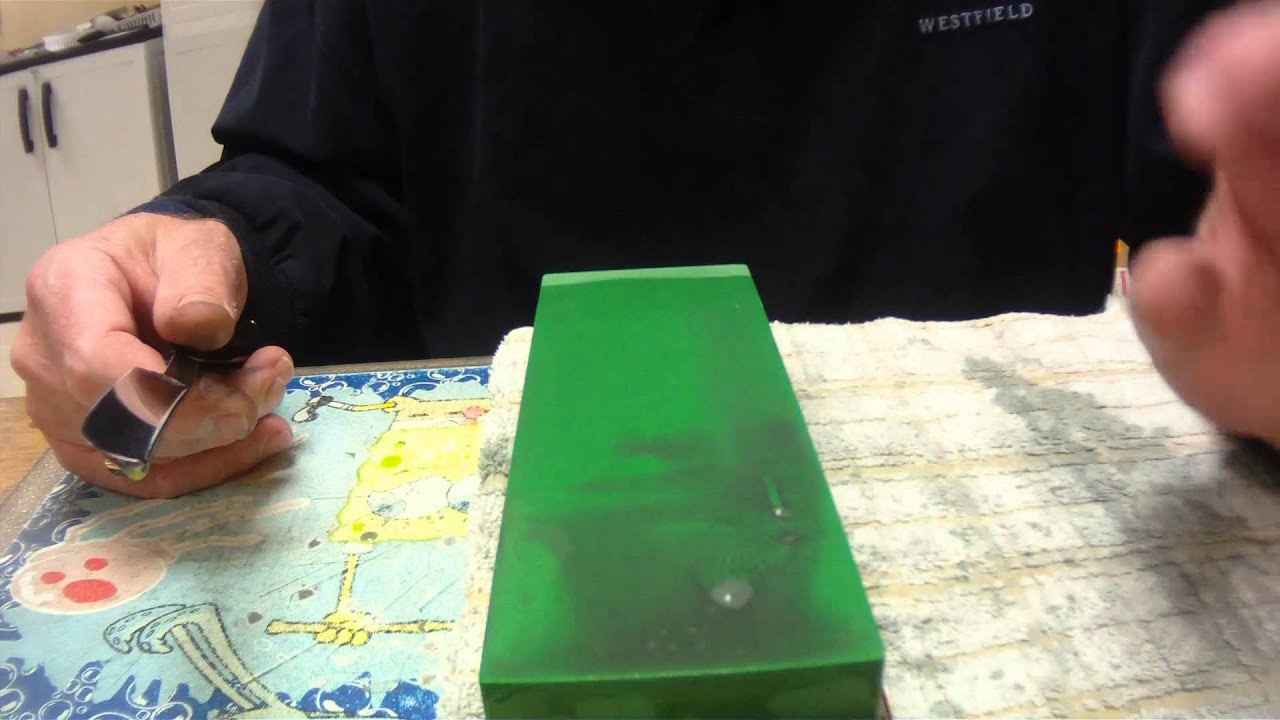 Bevel setting on a Chosera 1000 grit - YouTube