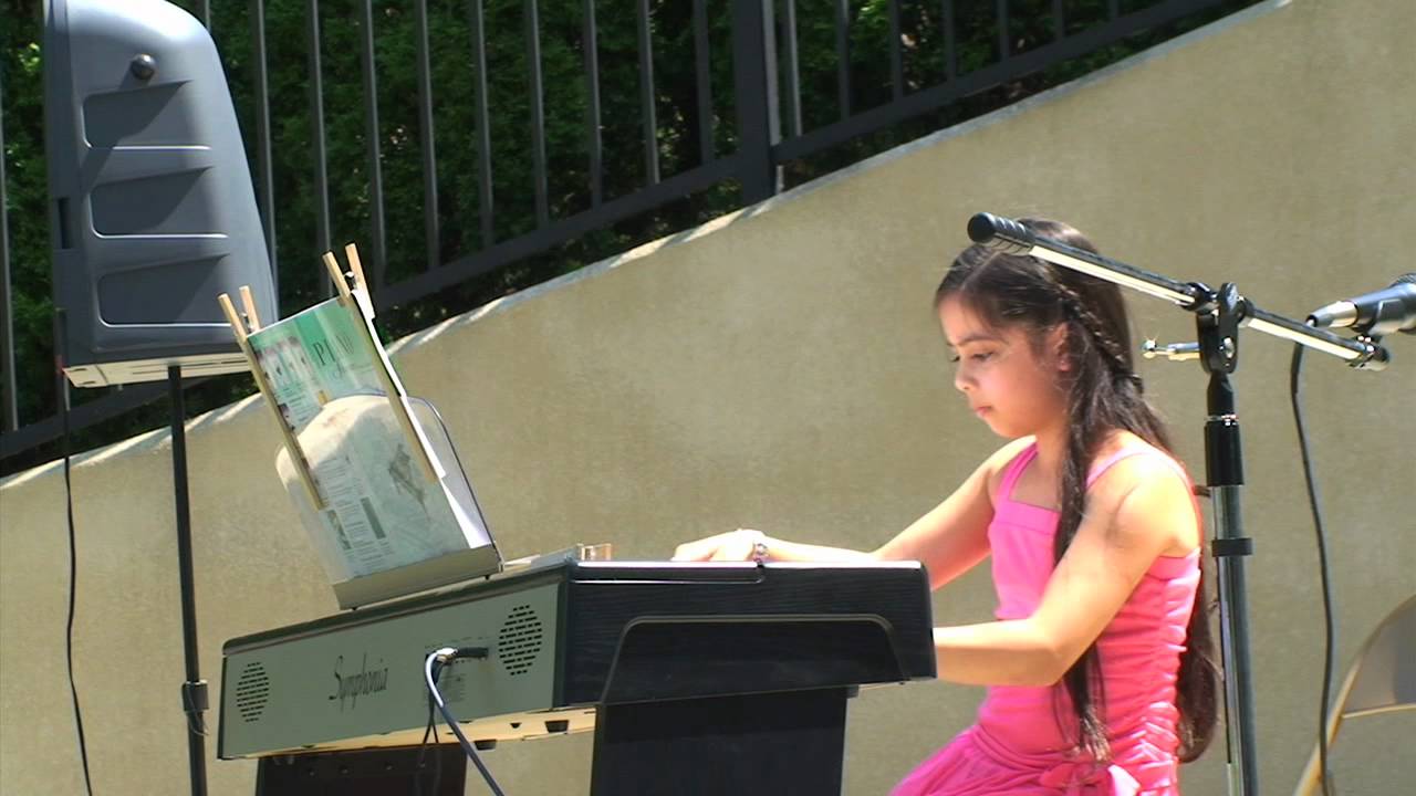 Eleanor Boyd - Night of the Tarantella - YouTube