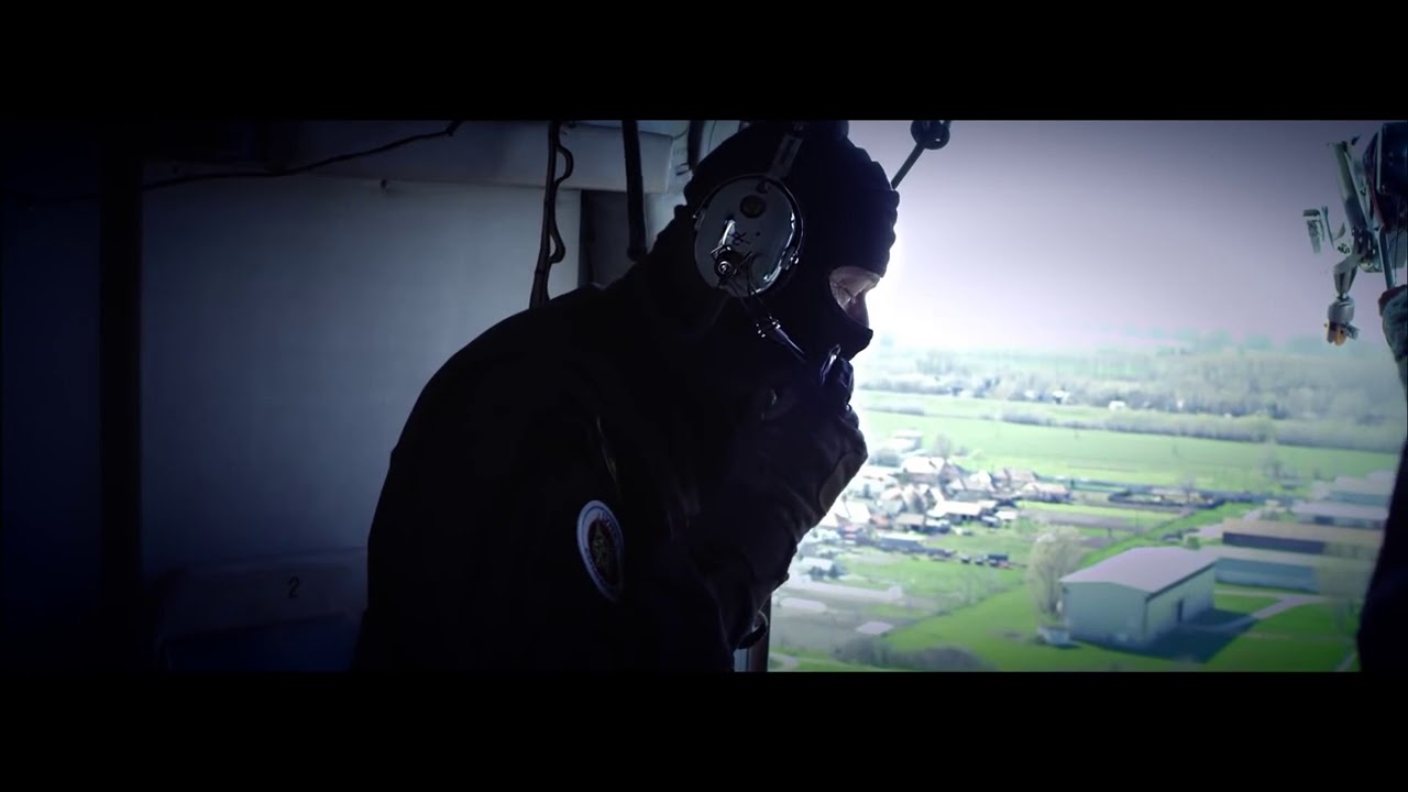 Lynx commando (2013) - YouTube