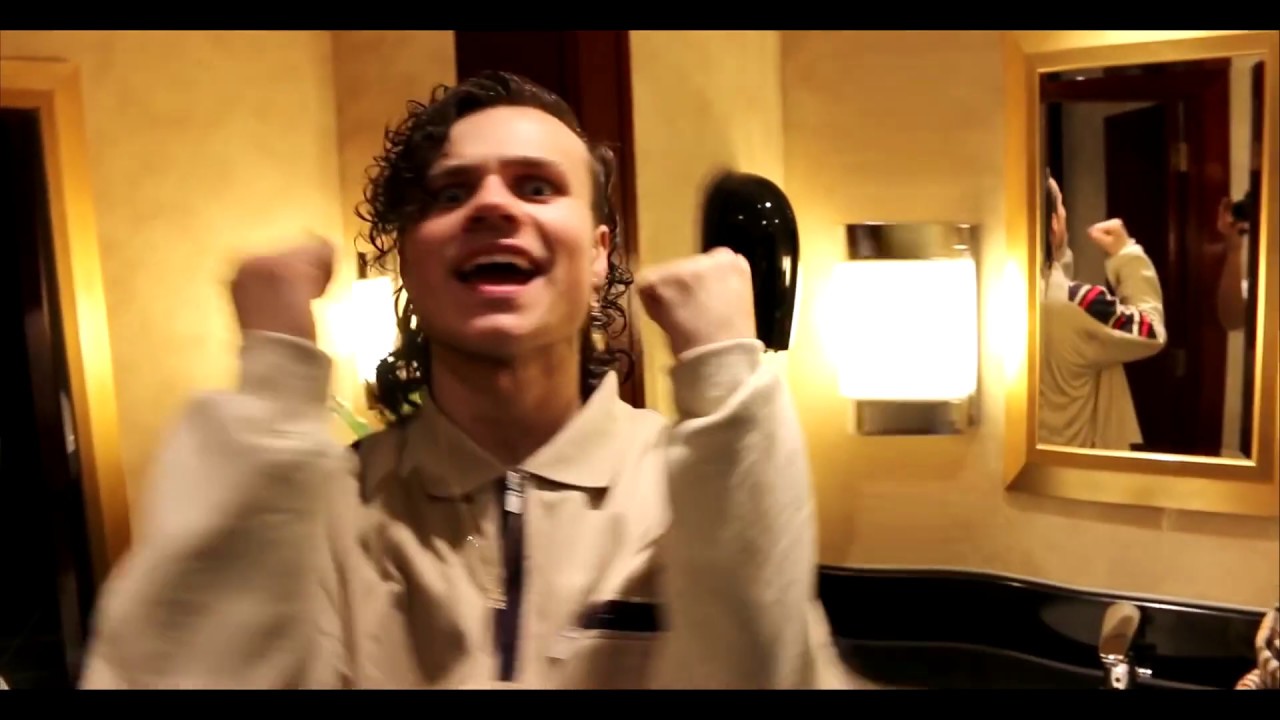 BEXEY - YOUNG HEARTBREAKER (OFFICIAL MUSIC VIDEO) - YouTube