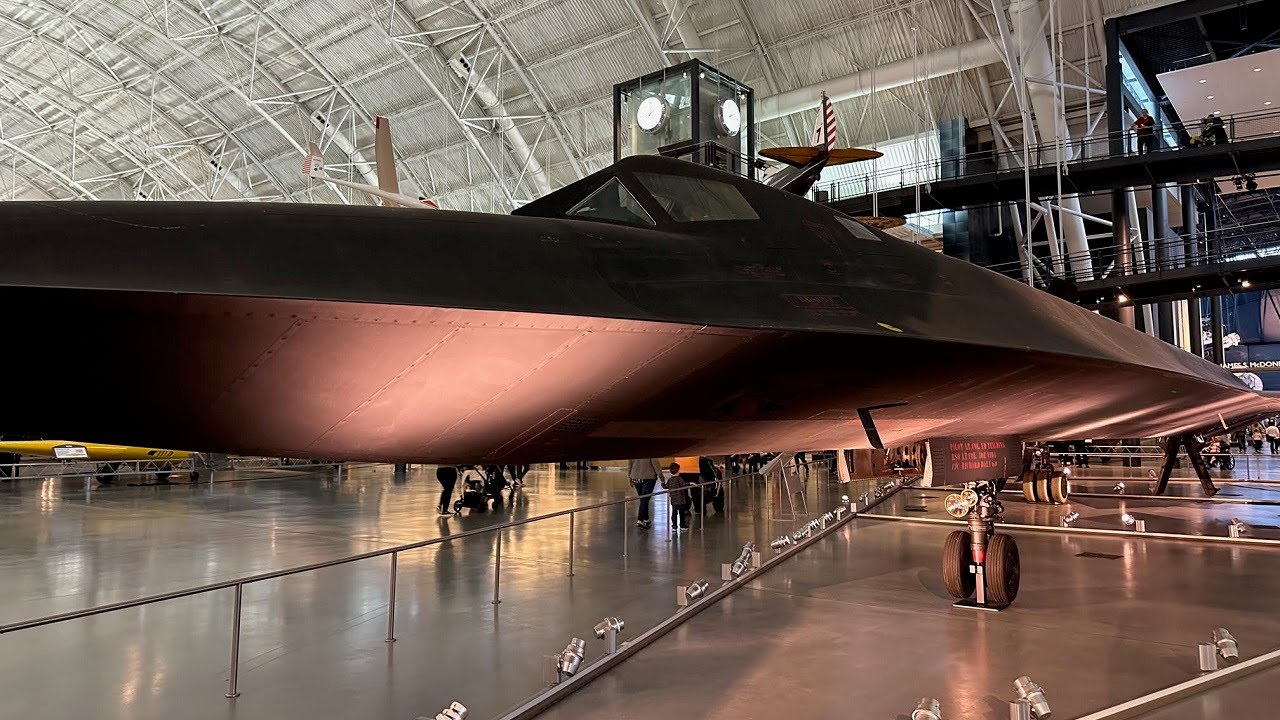 SR-71 Blackbird Spy Plane: Get Up Close with the World's Fastest Plane ...
