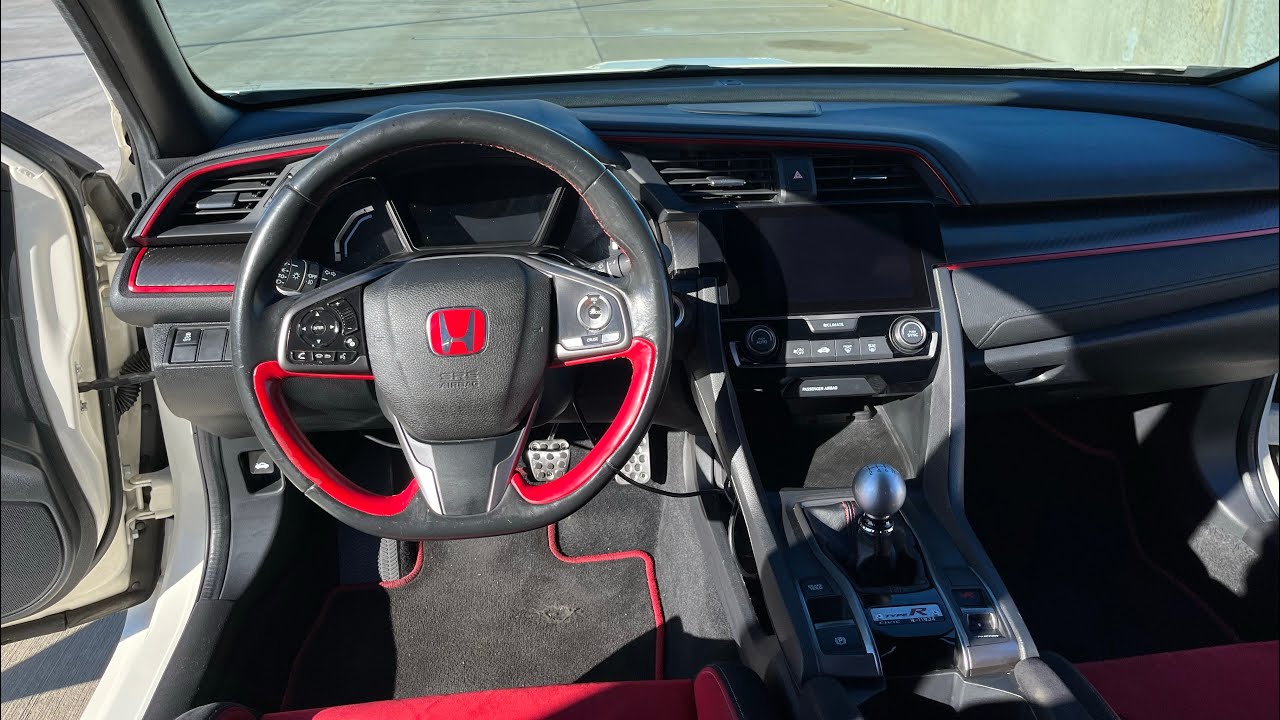 Light acceleration in 2018 Honda Civic Type R - YouTube