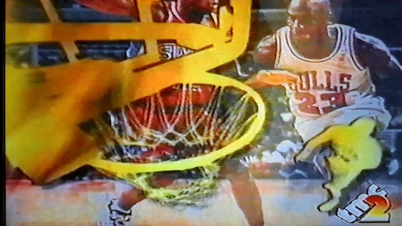 Michael Jordan "on Fire" 51 pts vs New York Knicks - 1996/97 - YouTube