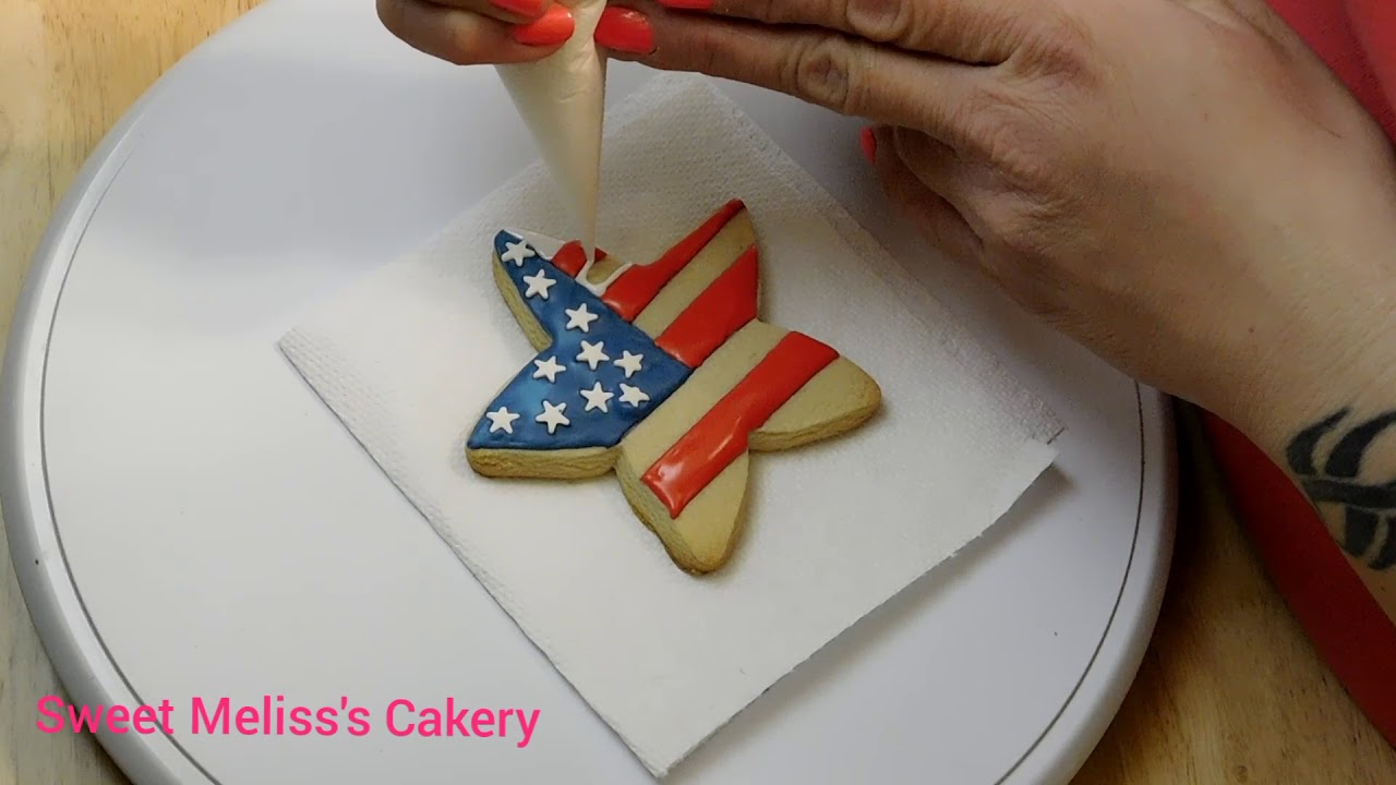 How to decorate American flag sugar cookies - YouTube