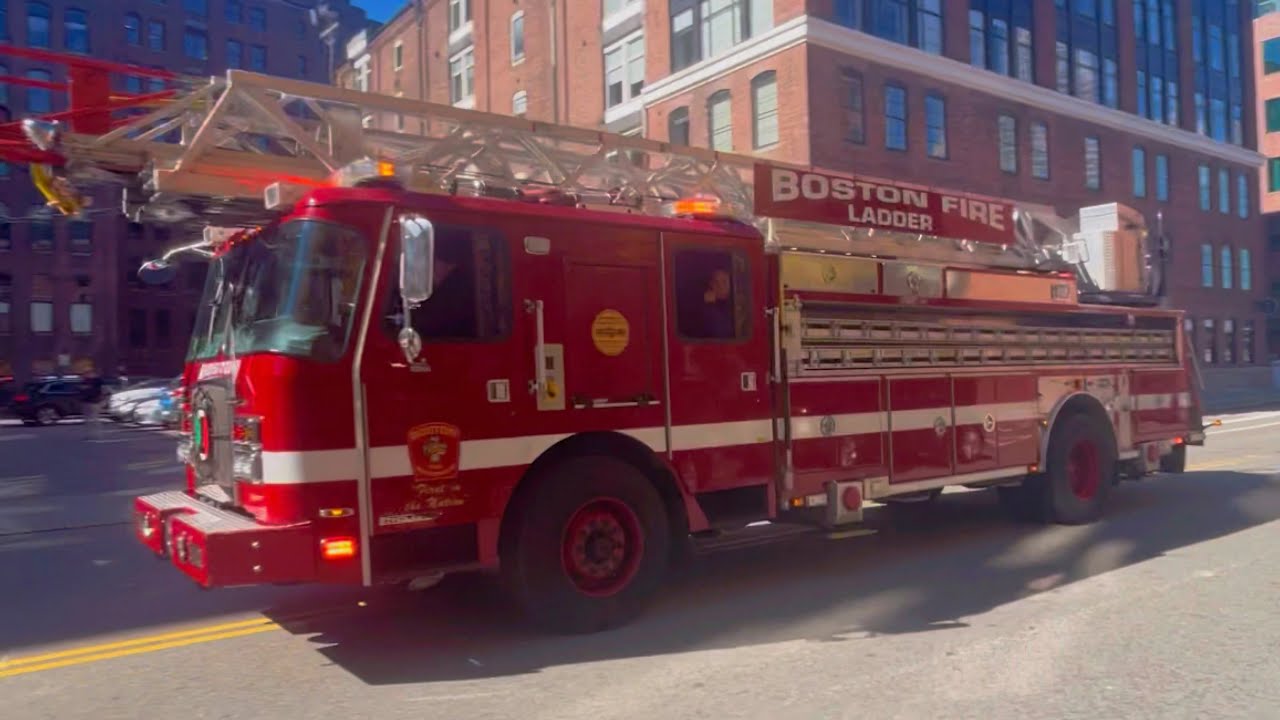 Boston Fire Spare Ladder 1 arriving on scene with Engine 10 to an alarm ...