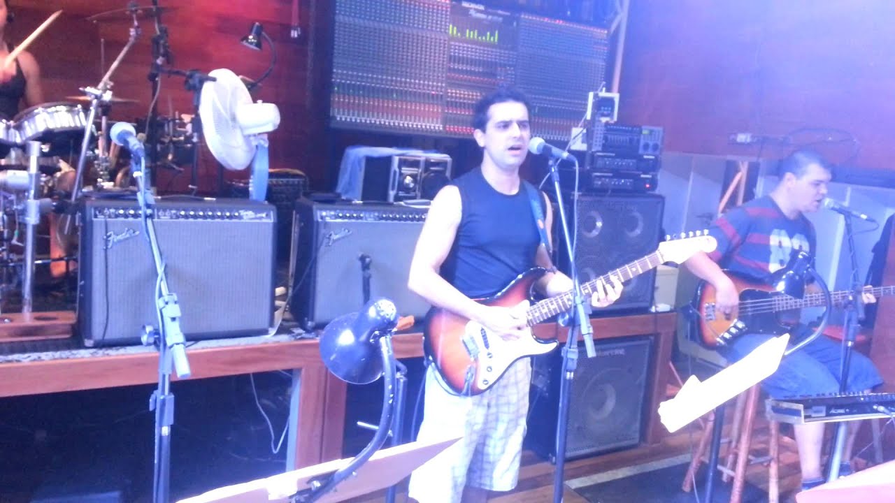 banda mare alta - vaquinha de madeira - YouTube